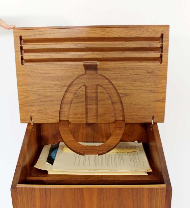 Engraved Wooden Shtender Podium Signed David Moss Noah Green 29/160 ...