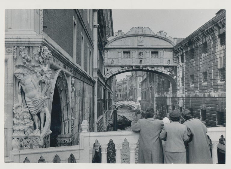 Erich Andres - Venice - People looking at "Bridge of Sighs", Italy ...