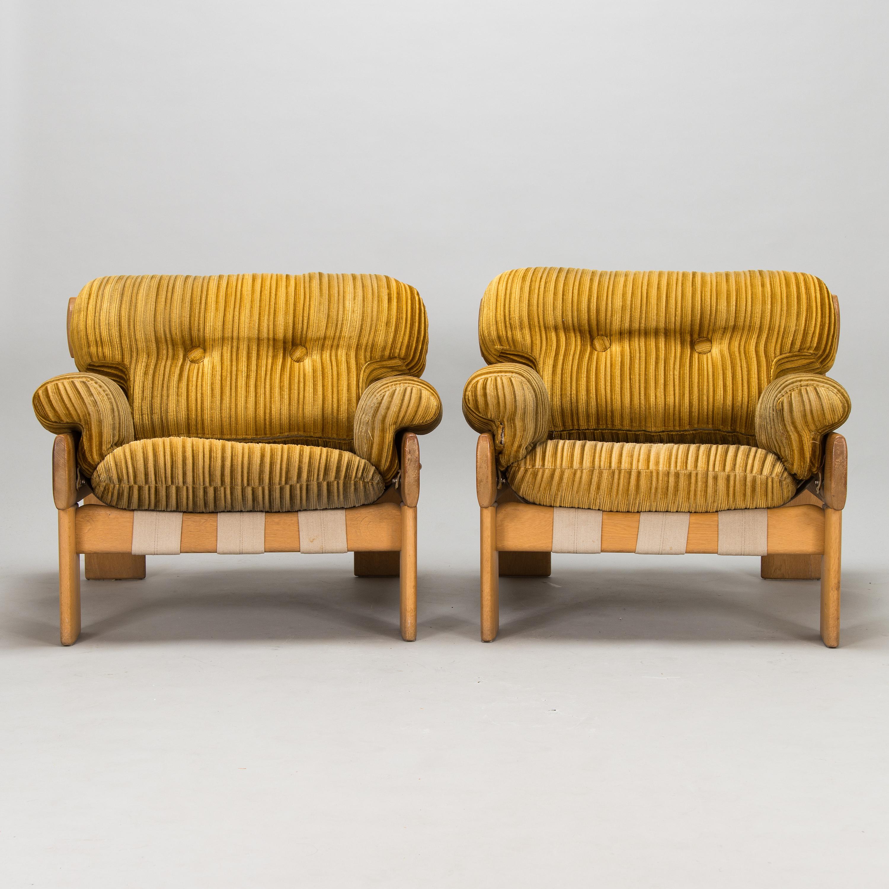 Esko Pajamies Armchairs 'Africa' a Pair for Asko Finland, 1970s For ...