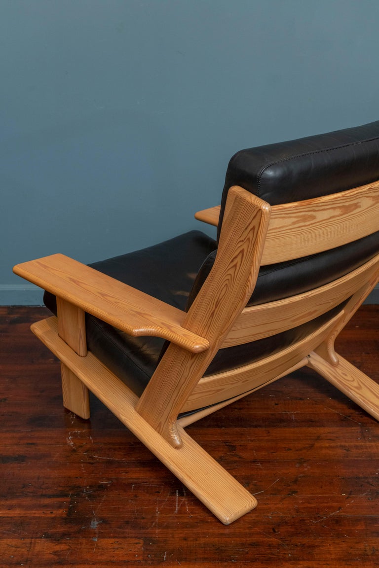 Esko Pajamies Pele Lounge Chairs, Finland For Sale at 1stDibs