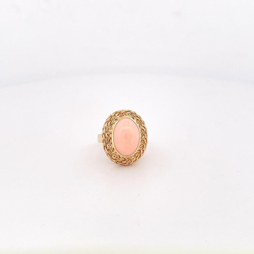 Estate 18k Yellow Gold Angel Skin Coral and Weaved Ring For Sale at 1stDibs