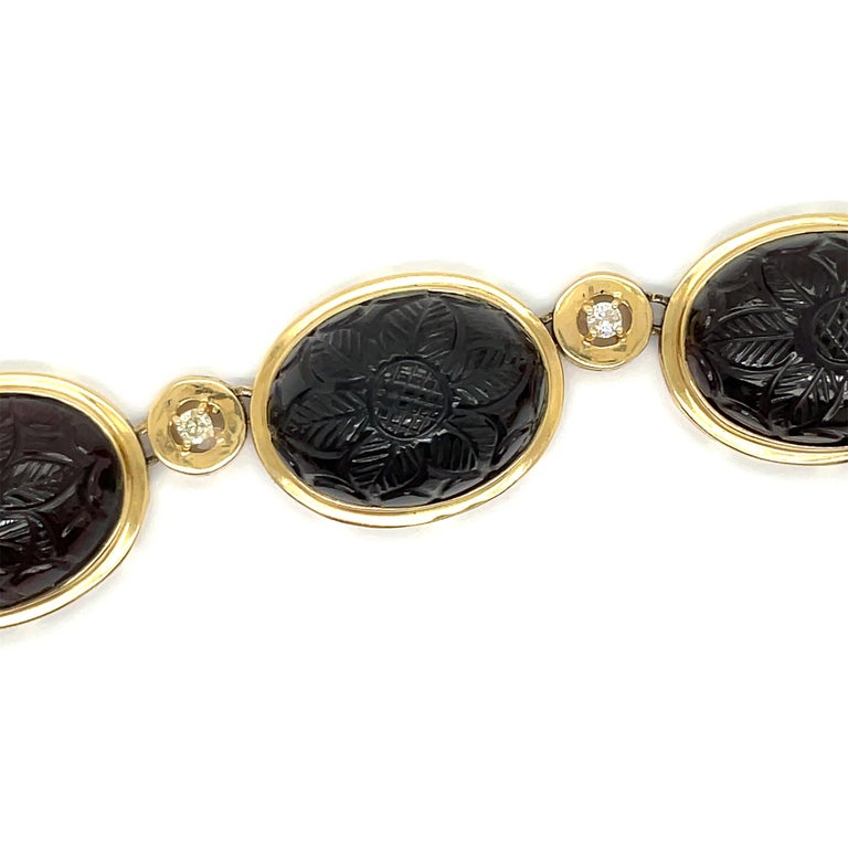 Rare Carved Garnet and 14K Yellow Gold Necklace For Sale at 1stDibs