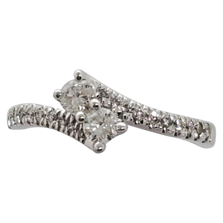 Estate Ever Us Firestar Modi Diamond Round Ring in 14 Karat White Gold ...