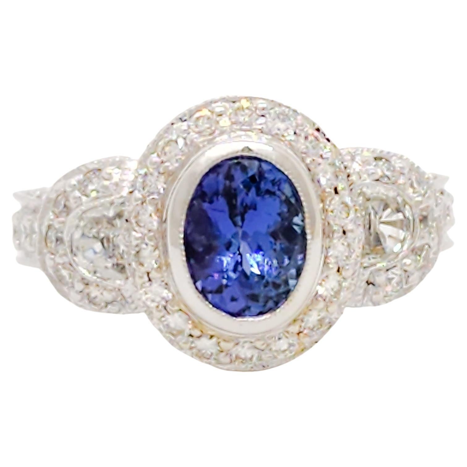 Tanzanite and Diamond Ring in 14k White Gold For Sale at 1stDibs
