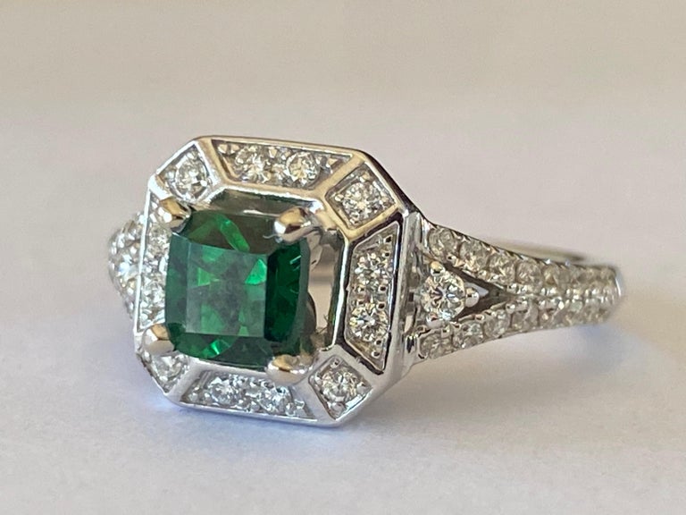 Estate Natural Green Tsavorite and Diamond Ring For Sale at 1stDibs