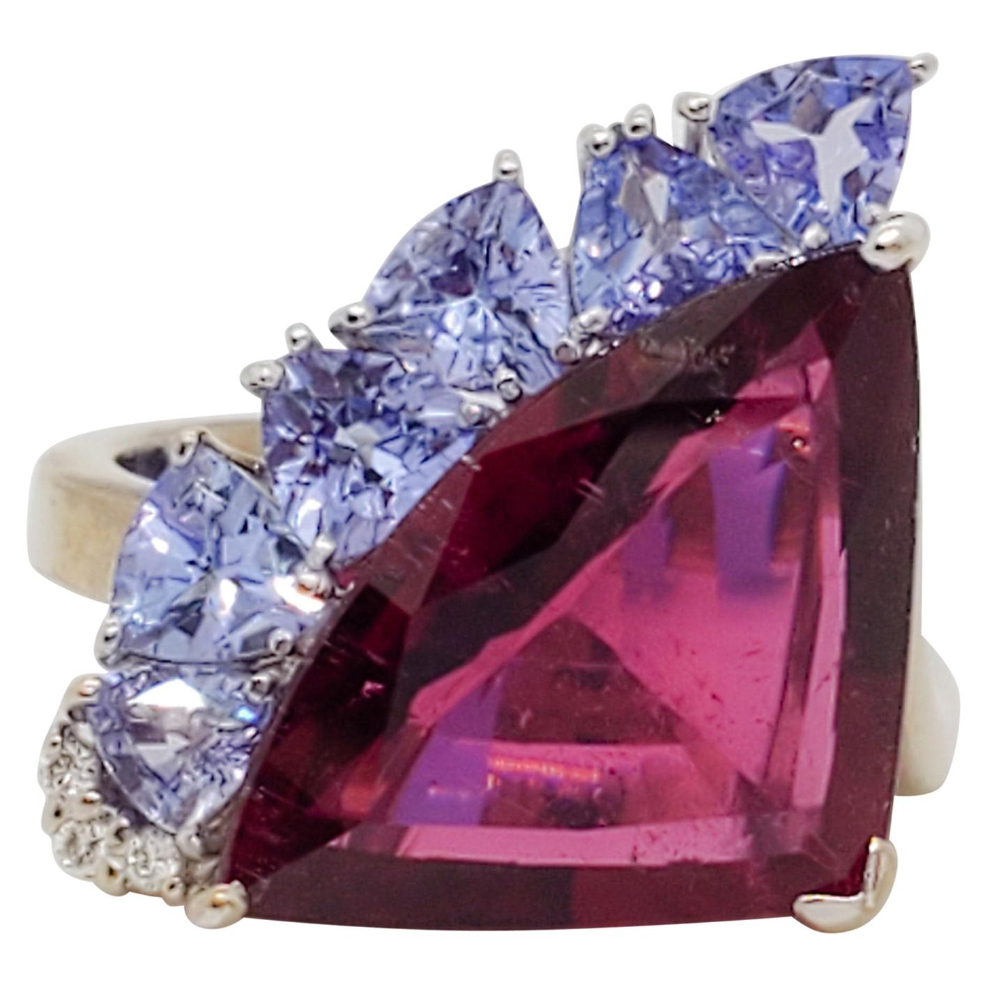 Estate Pink Tourmaline Pear and Diamond Cocktail Ring in 14 Karat White Gold For Sale at 1stDibs