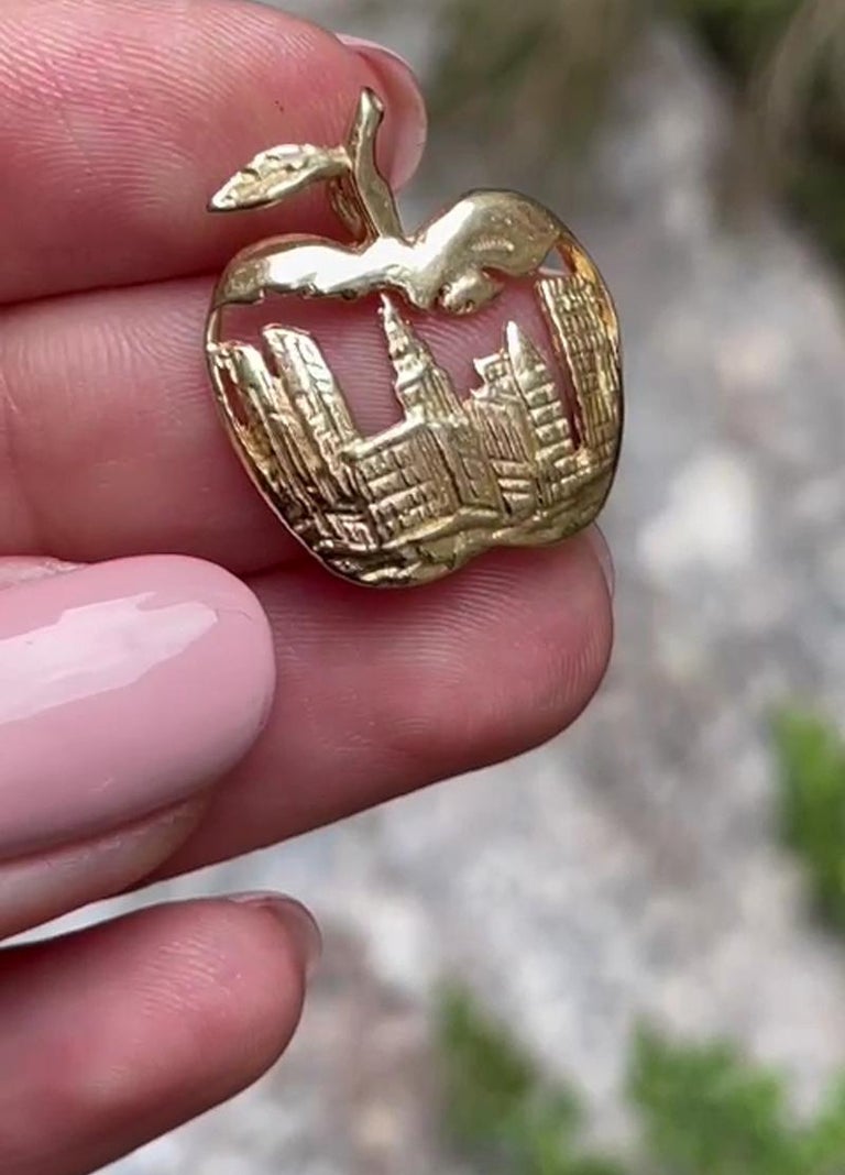 Estate Vintage New York Skyline Big Apple Charm Pendant 14k Yellow Gold ...