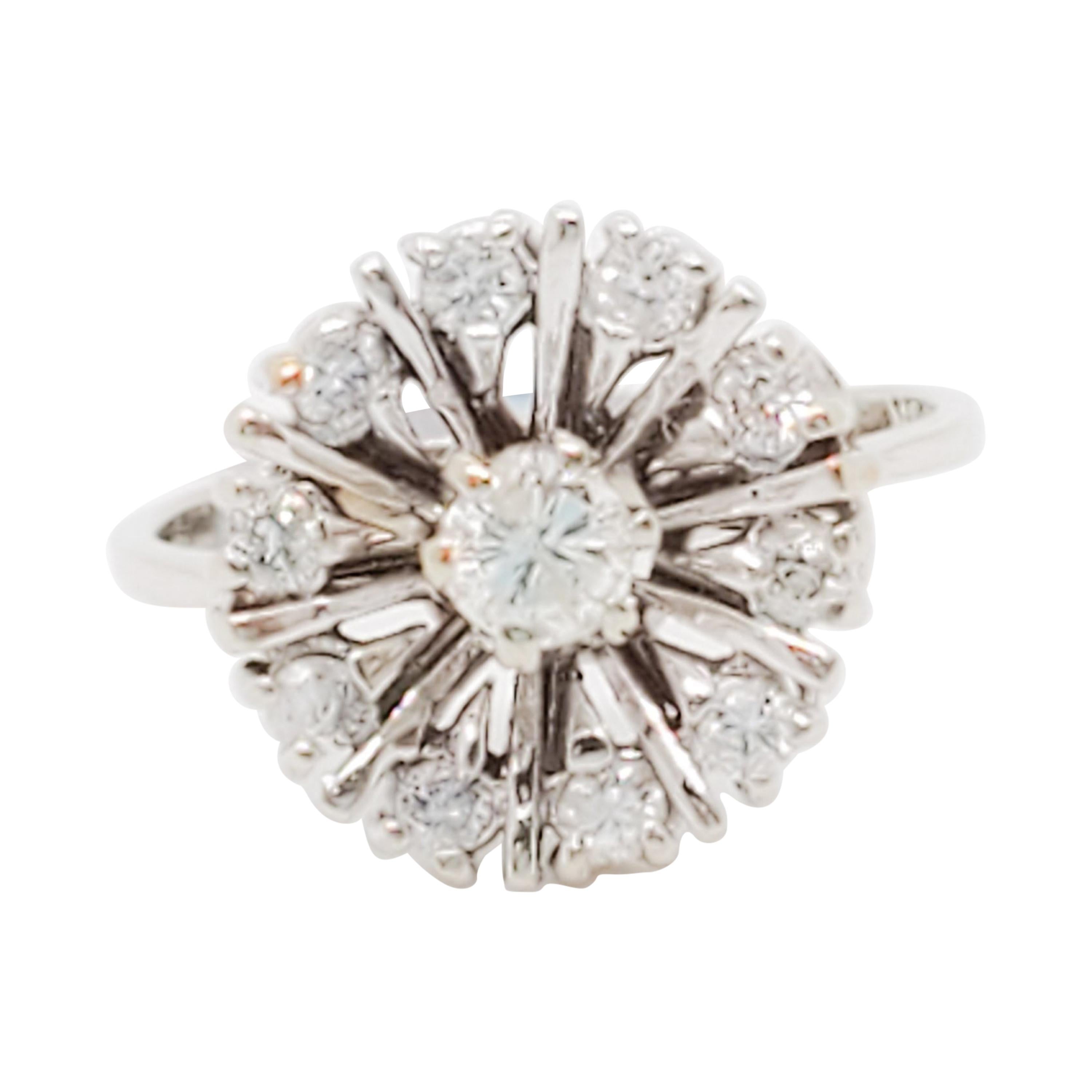 Estate White Diamond Flower Ring in 14k White Gold For Sale at 1stDibs
