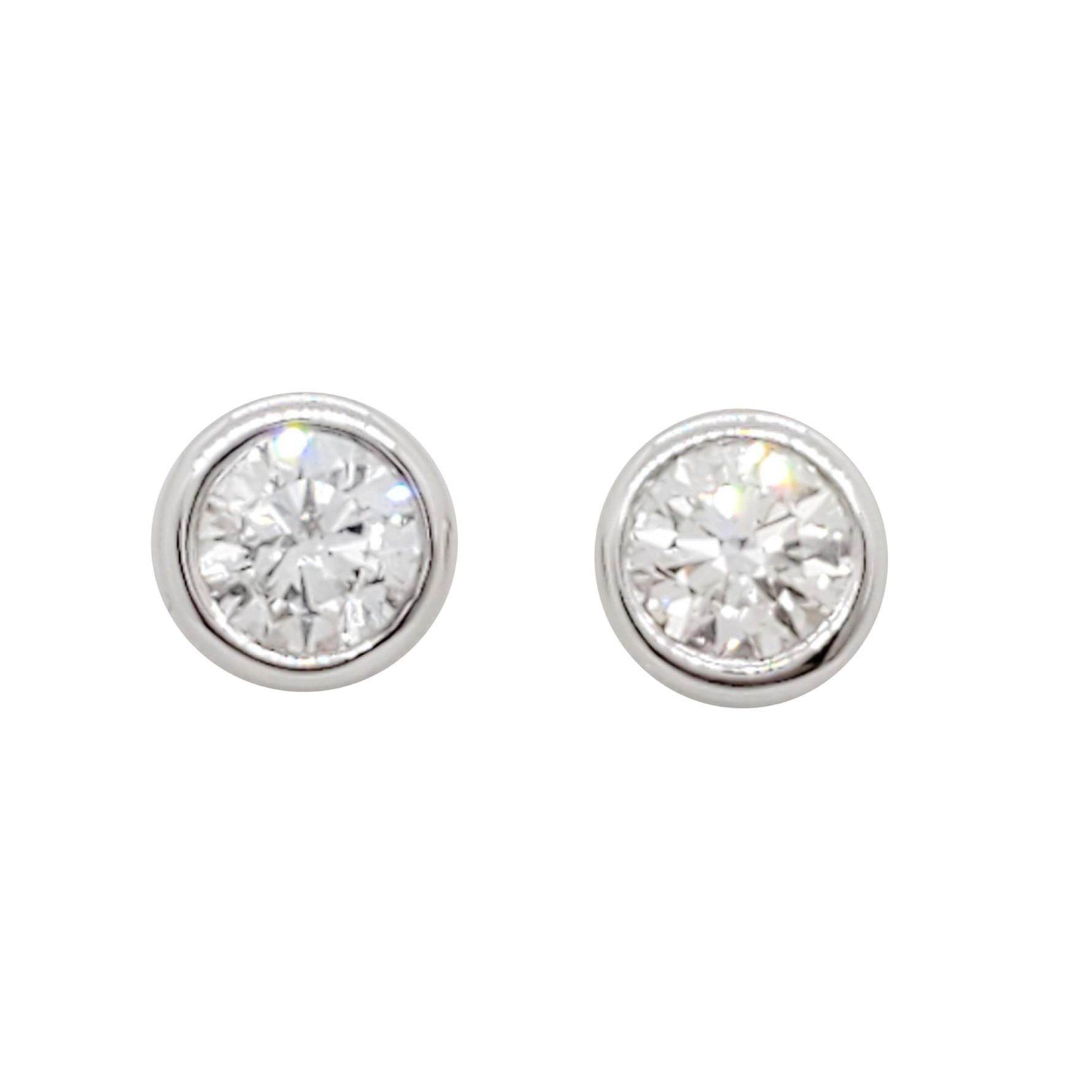 Estate White Diamond Studs in 14k White Gold For Sale at 1stDibs