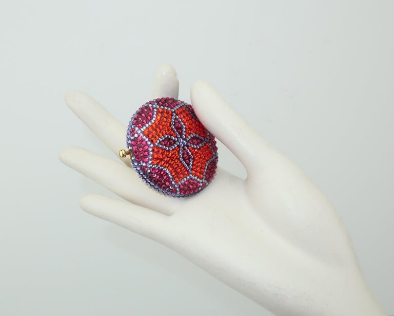 Estee Lauder Crystal Snowflake Powder Compact at 1stDibs | estee lauder ...