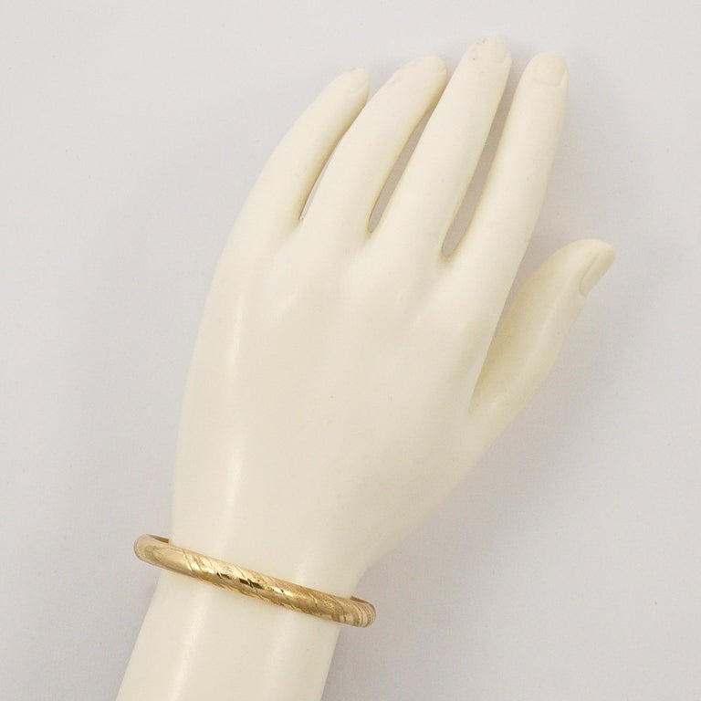 EternaGold 14K Gold Textured and Diamond Cut Design Bangle, Costa Rica ...