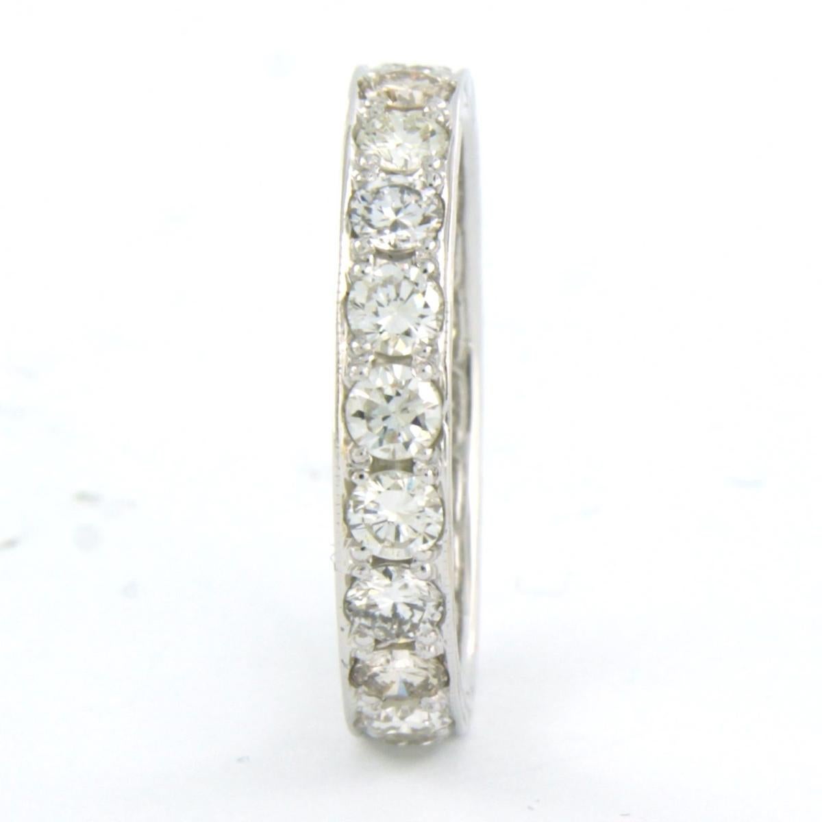 Eternity ring set with diamonds 18k white gold For Sale at 1stDibs