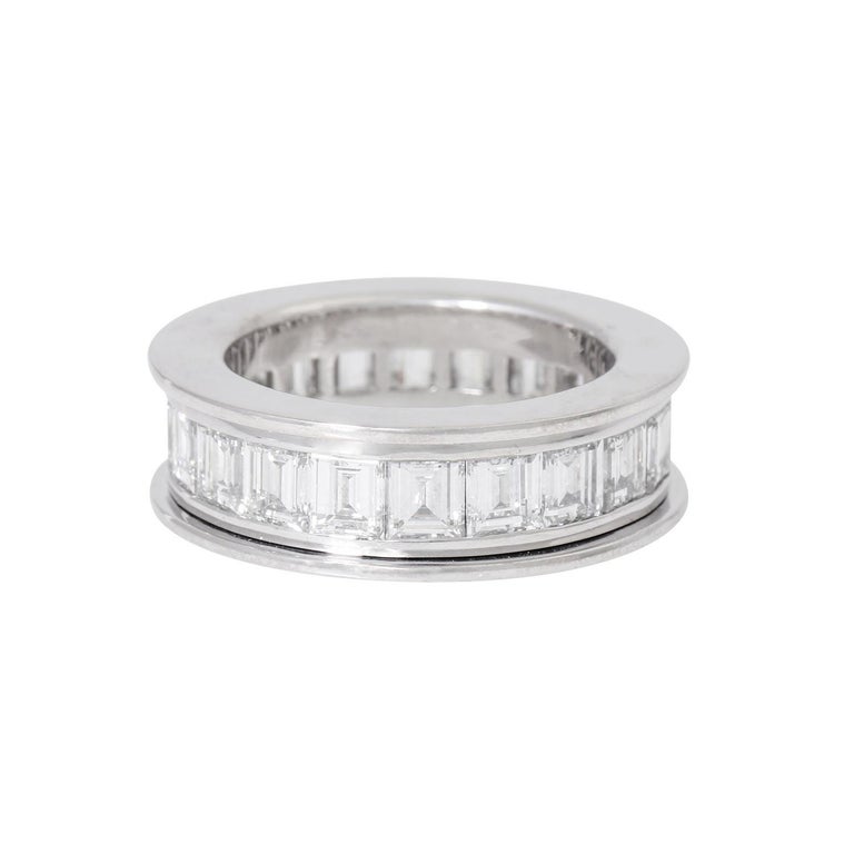 Eternity Ring with 20 Diamonds For Sale at 1stDibs