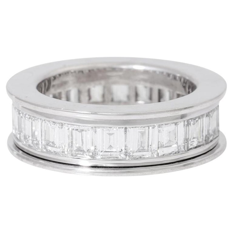 Eternity Ring with 20 Diamonds For Sale at 1stDibs