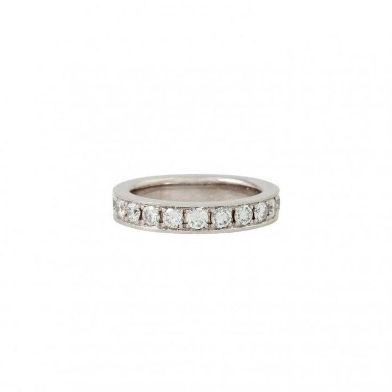 Eternity Ring with 21 Diamonds For Sale at 1stDibs