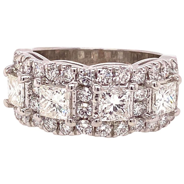 Ethonica Princess Diamond Halo Band in 18 Karat Gold For Sale at 1stDibs