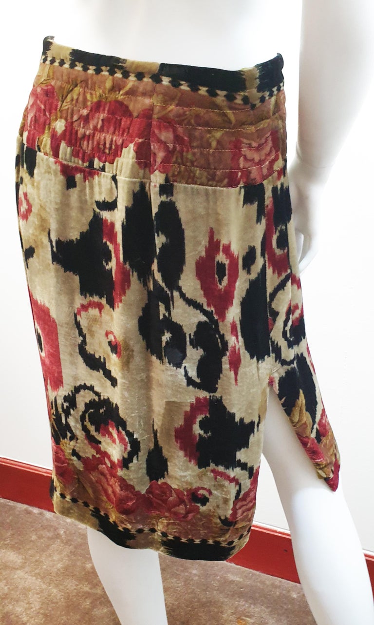 Etro Silk velvet skirt with green skirt linen in swirling paisley ...