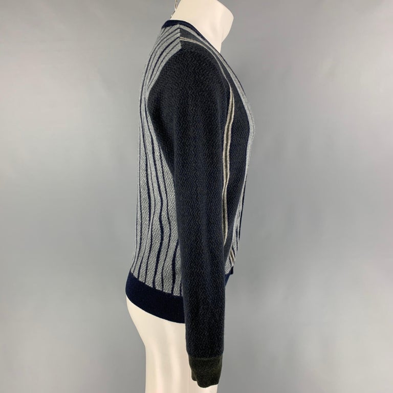 ETRO Size L Grey Blue Zig Zag Wool Cashmere V-Neck Cardigan For Sale at ...