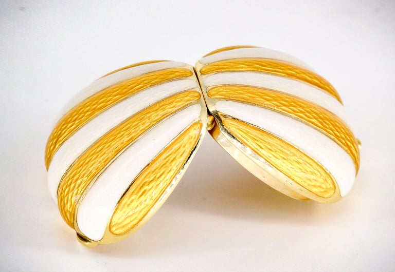 European White and Yellow Enamel and Gold Scallop Pill Box For Sale at ...