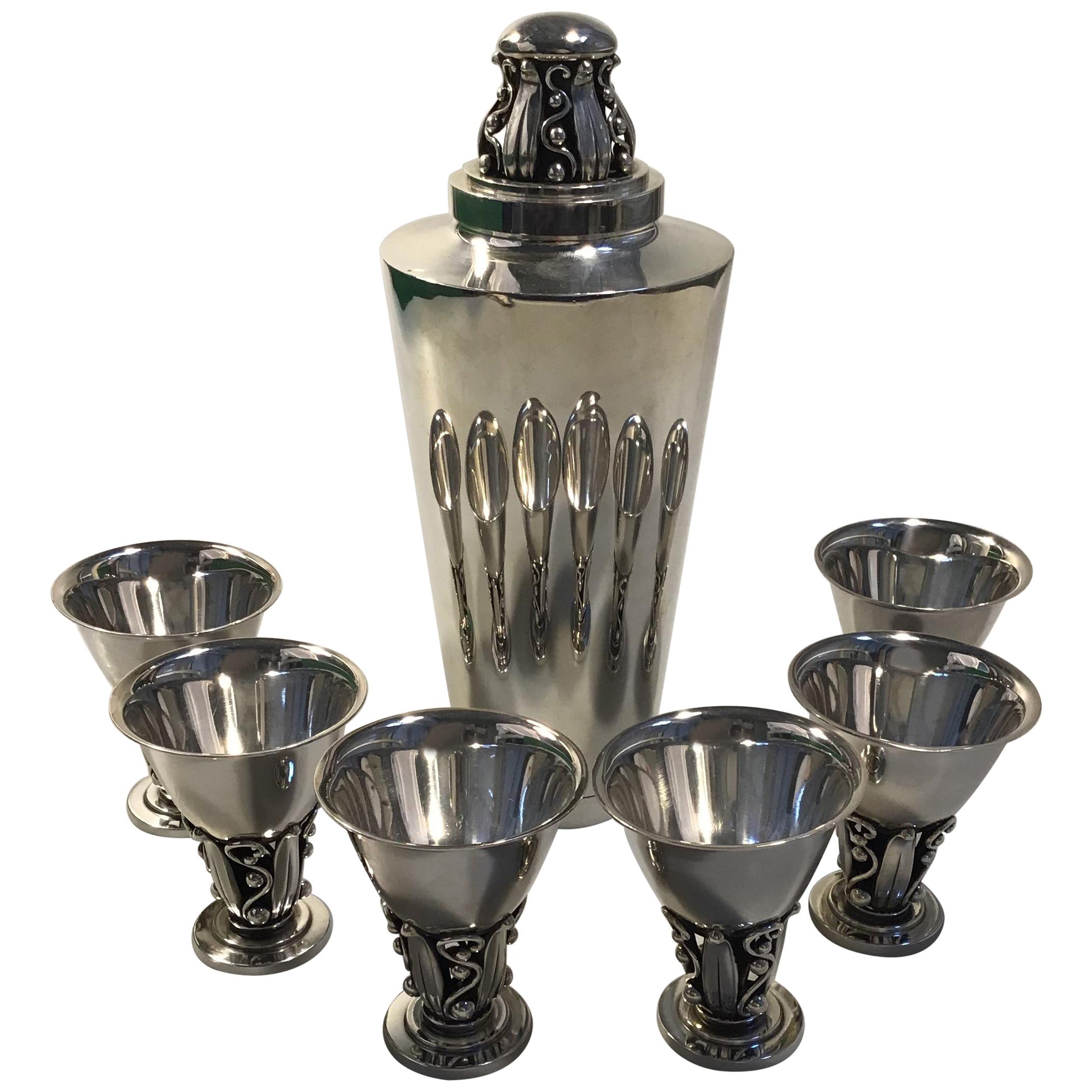 Evald Nielsen Sterling Silver Cocktailshaker and Six Drinking Cups For ...
