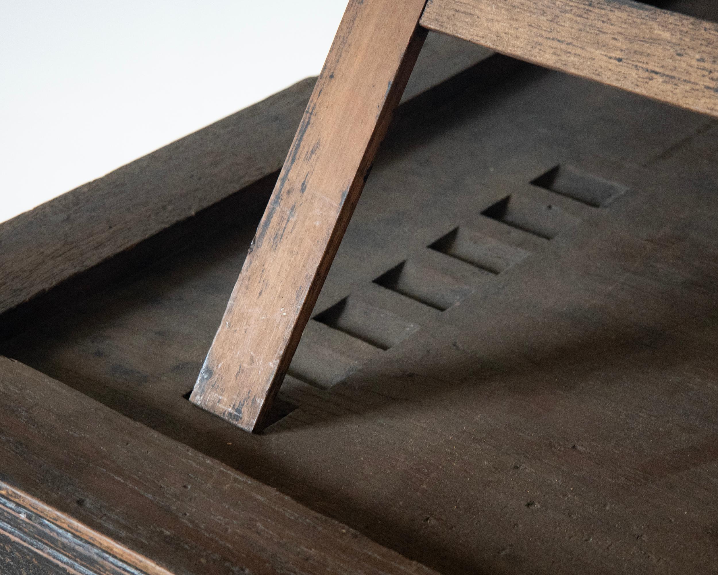 Exceptional 18th Century Gustavian Architects Desk For Sale at 1stDibs