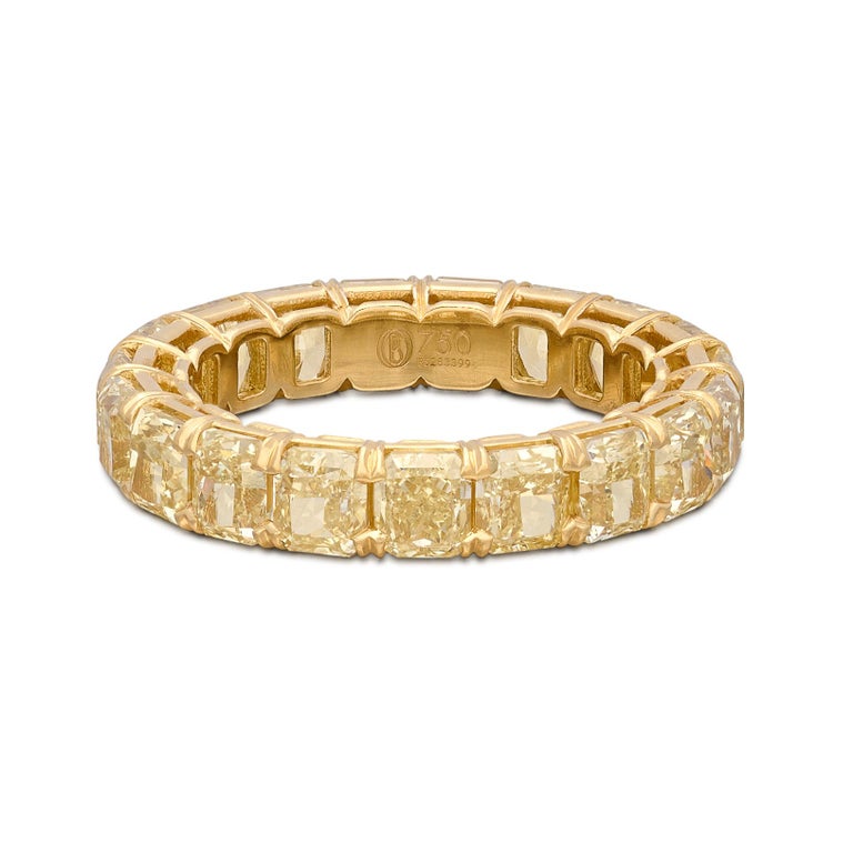 Exceptional 5.70ct Yellow Radiant Cut Diamond Eternity Band For Sale at ...