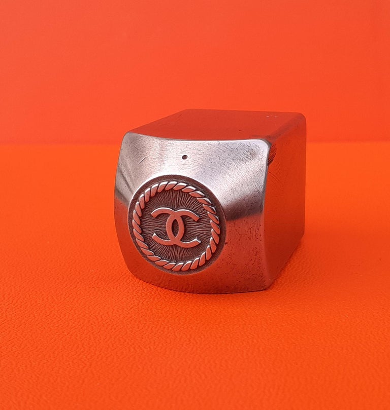 Exceptional CHANEL Matrix CC Logo For Sale at 1stDibs