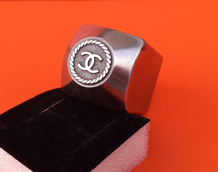 Exceptional CHANEL Matrix CC Logo For Sale at 1stDibs