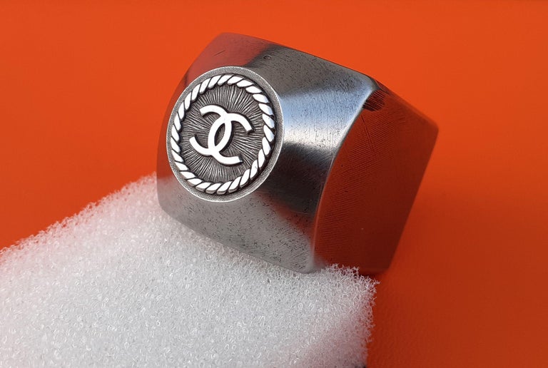 Exceptional CHANEL Matrix CC Logo For Sale at 1stDibs