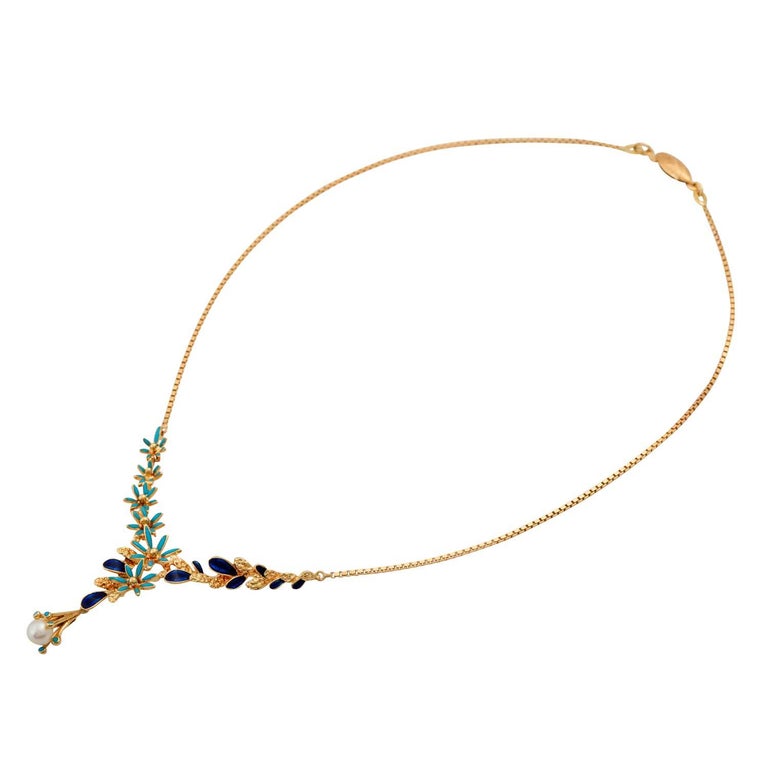 Exceptional Flower Necklace with Enamel For Sale at 1stDibs