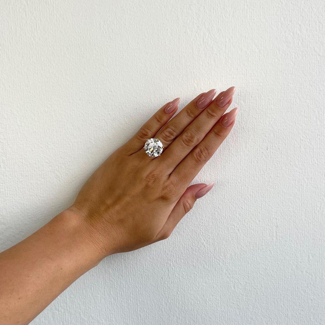 EXCEPTIONAL GIA Certified 7 Carat Round Brilliant Cut Diamond Ring For ...