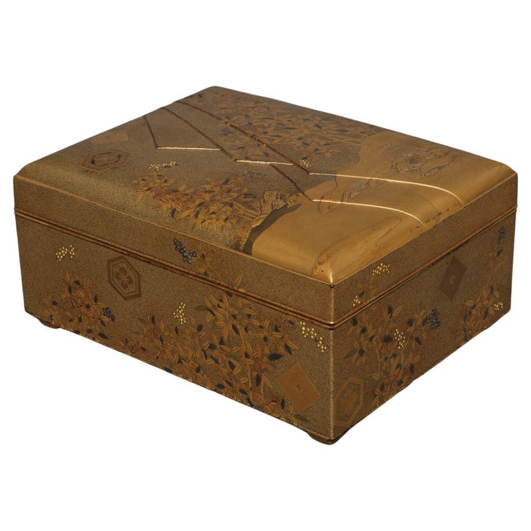 Exceptional Japanese Gold Lacquer Tebako 手箱 'Box for Personal ...