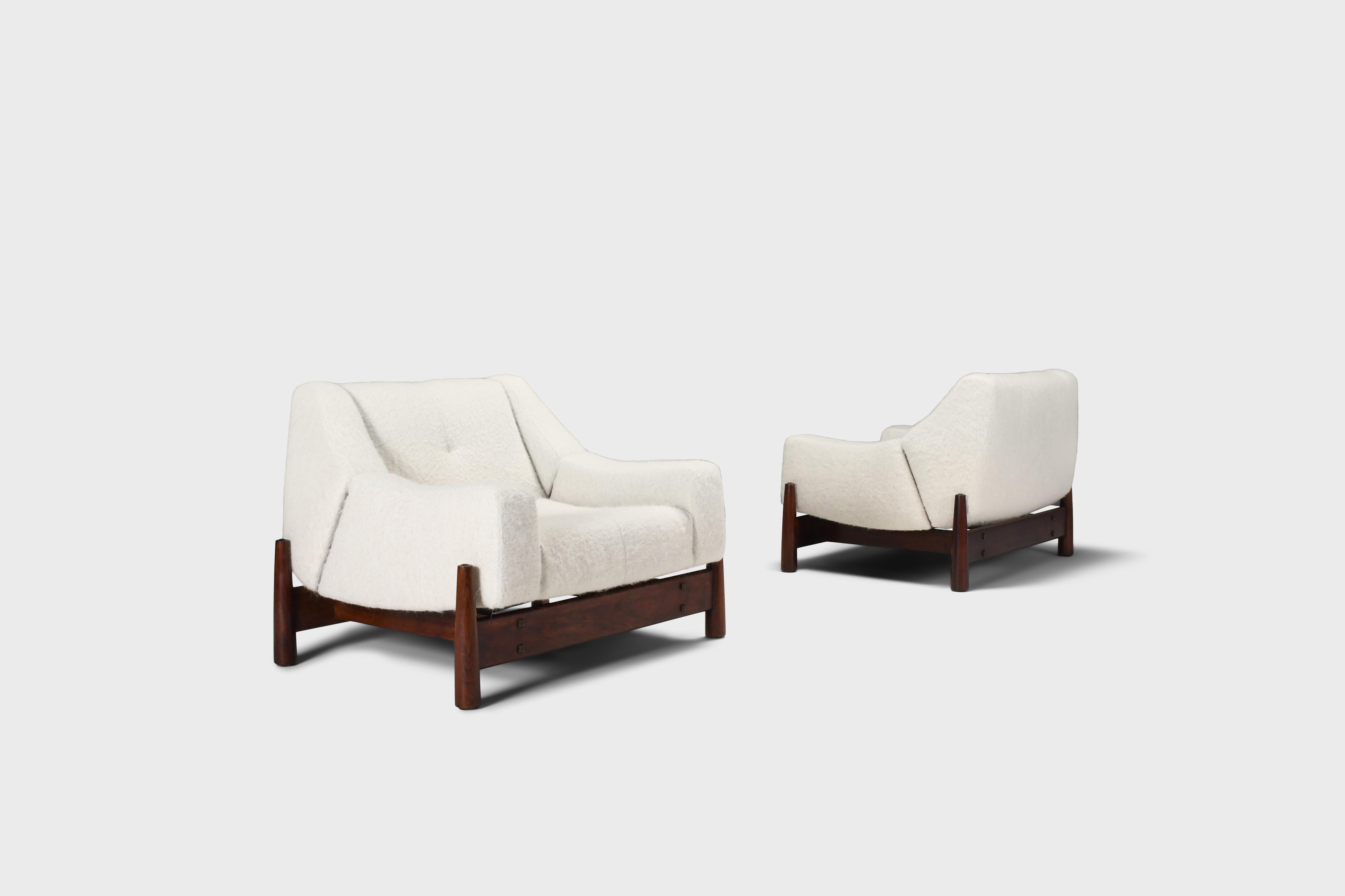 Exceptional Pair of Brazilian Lounge Chairs by Móveis Cimo, 1950s For ...