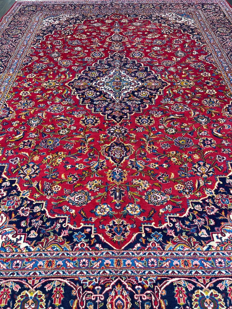 Exceptional Persian Kashan Rug For Sale at 1stDibs