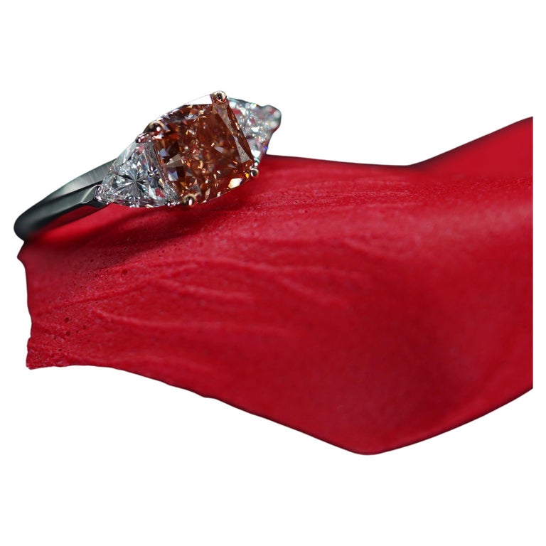 Exceptional Quality 1.69 Ct Fancy Pink Lab Grown Diamond Ring in 18K ...