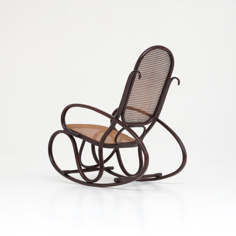 Exceptional Rocking Chair by Thonet at 1stDibs