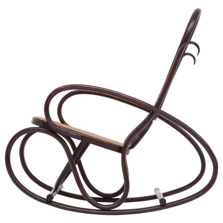 Exceptional Rocking Chair by Thonet at 1stDibs