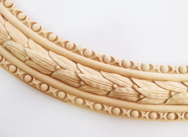 Oval Frame with Laurel Leaf Pattern, Royal Quality Carved Wood Wall ...