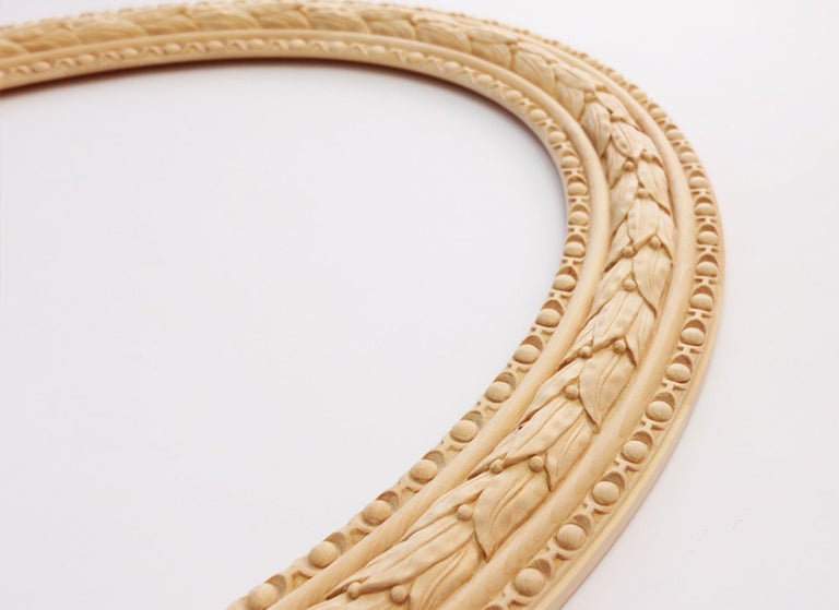 Oval Frame with Laurel Leaf Pattern, Royal Quality Carved Wood Wall ...