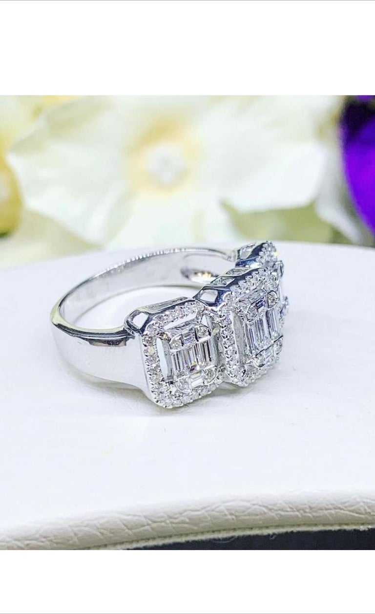 Exclusive ring with diamonds and gold For Sale at 1stDibs