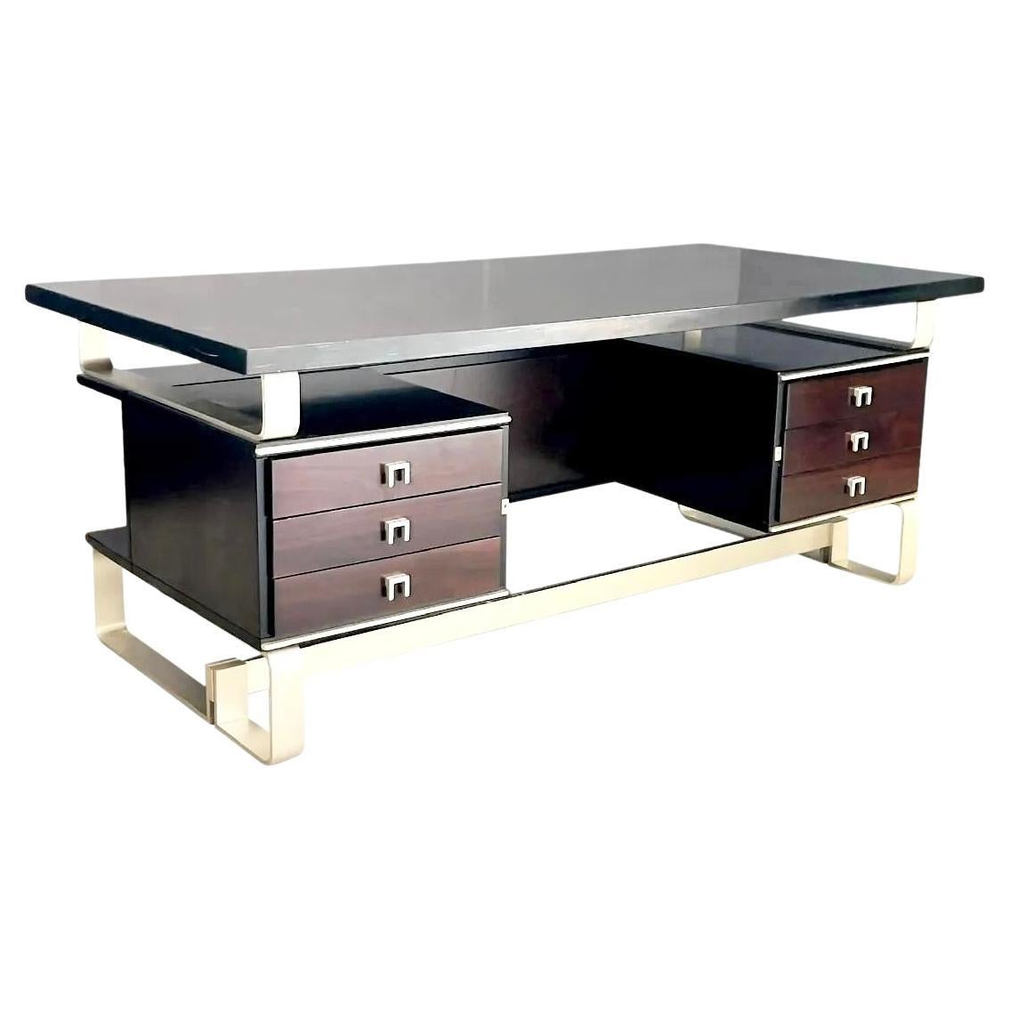 Design Executive and connected desk in solid wood with integrated ...
