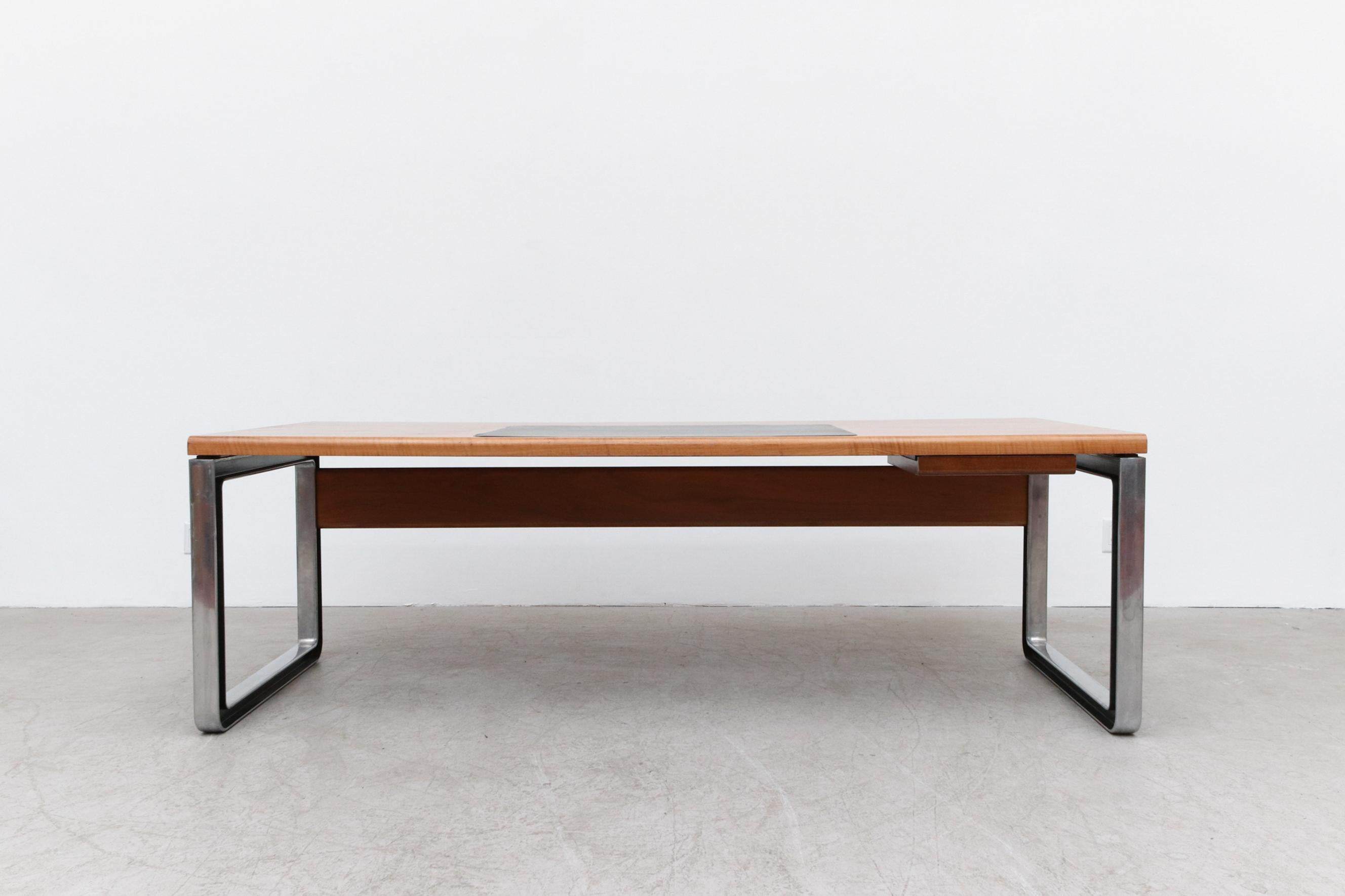 Executive Desk Model T333 by Eugenio Gerli and Osvaldo Borsani for ...