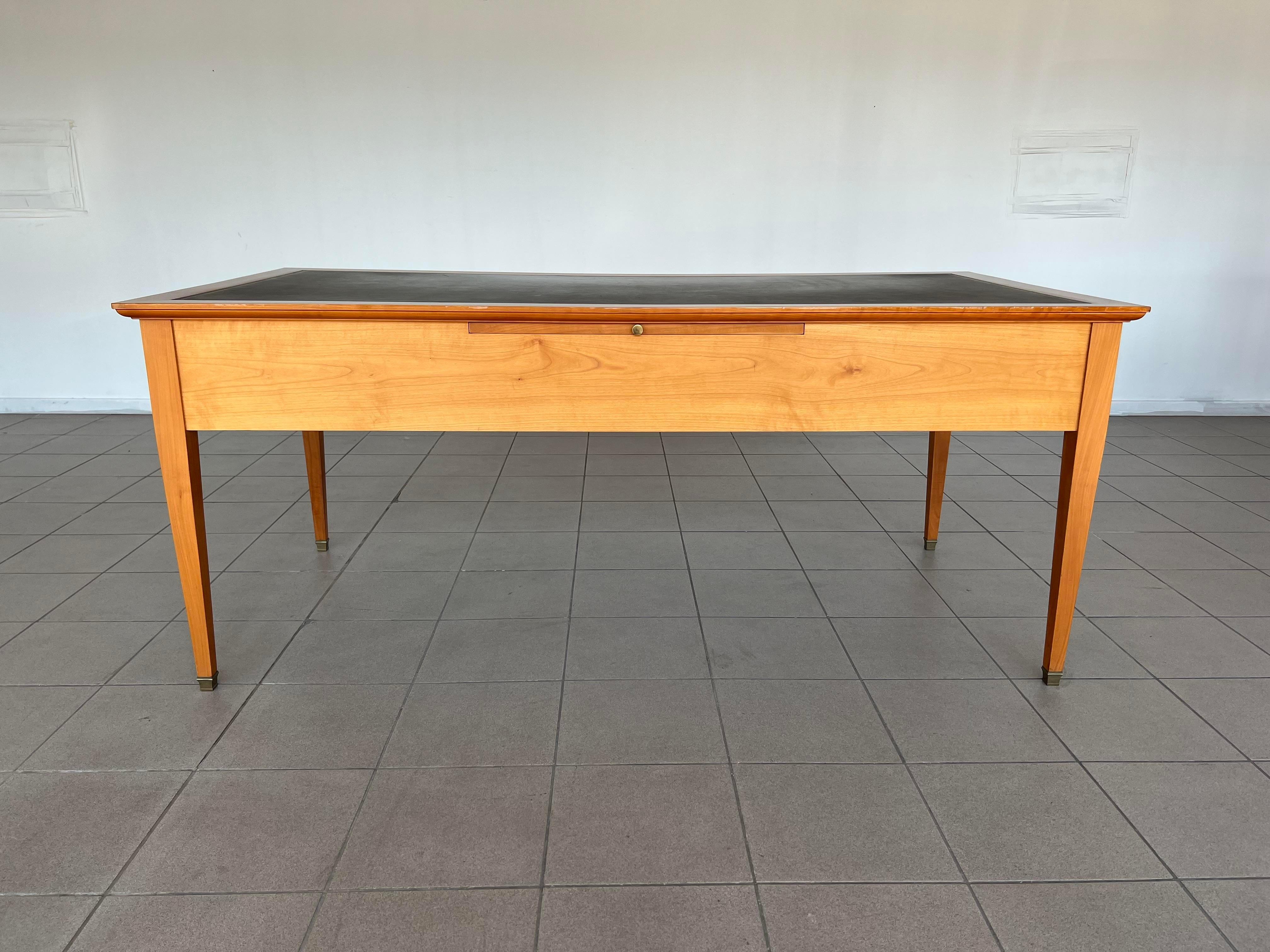 Executive Leather Banker Partners Desk With Drawers and Extending Plots ...