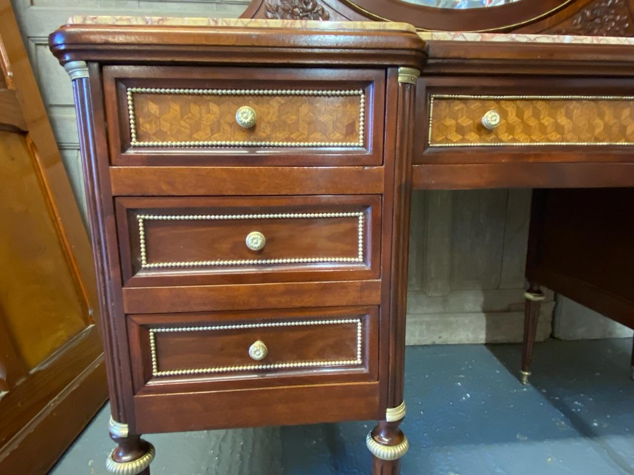 Exhibition Quality French Dressing Table For Sale at 1stDibs