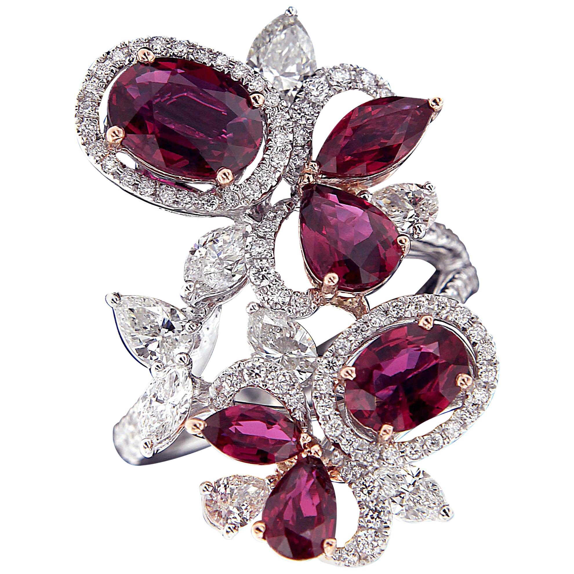 Exquisite Ruby and Diamond Ring For Sale at 1stDibs