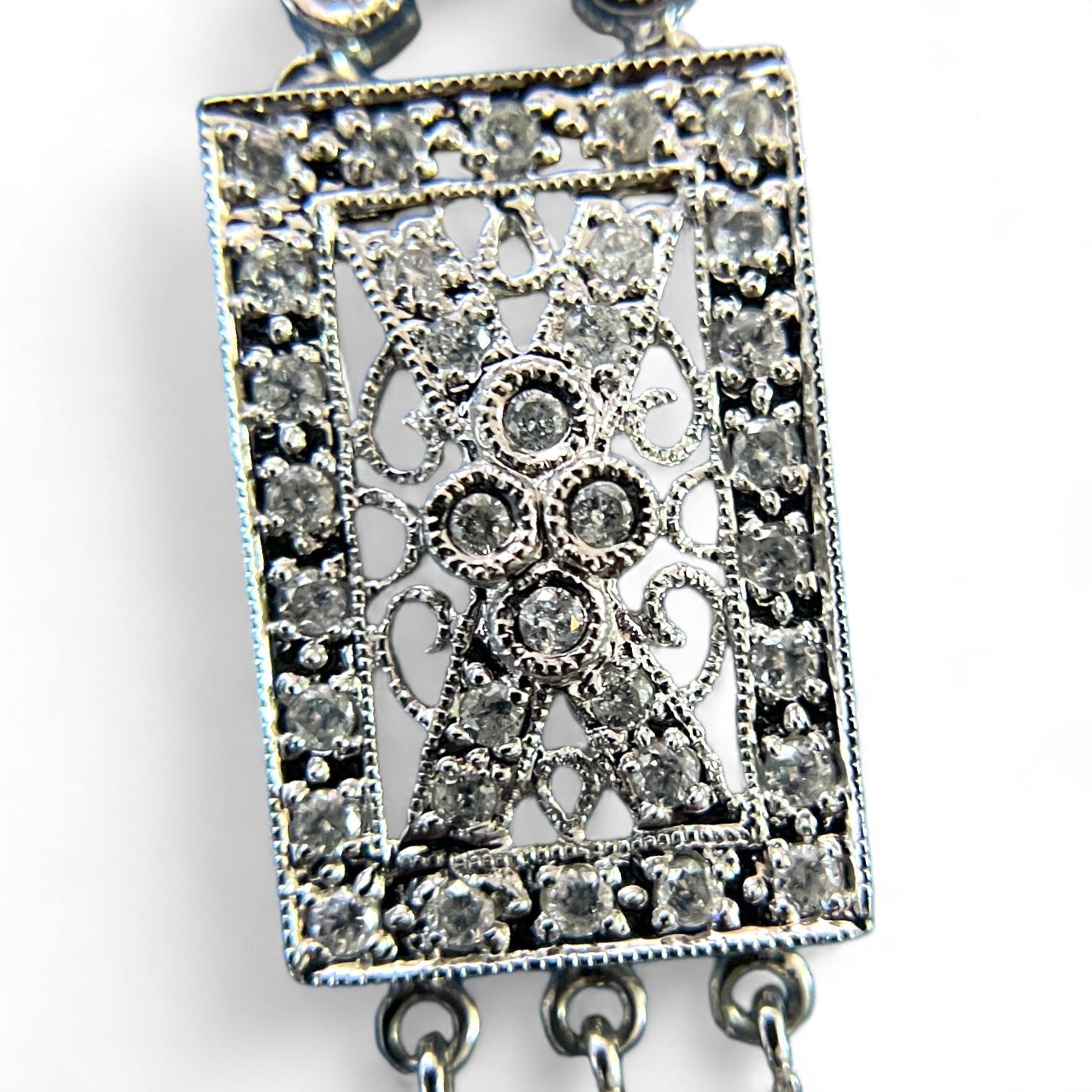 Exquisite 18K Gold Long Necklace with Diamonds For Sale at 1stDibs