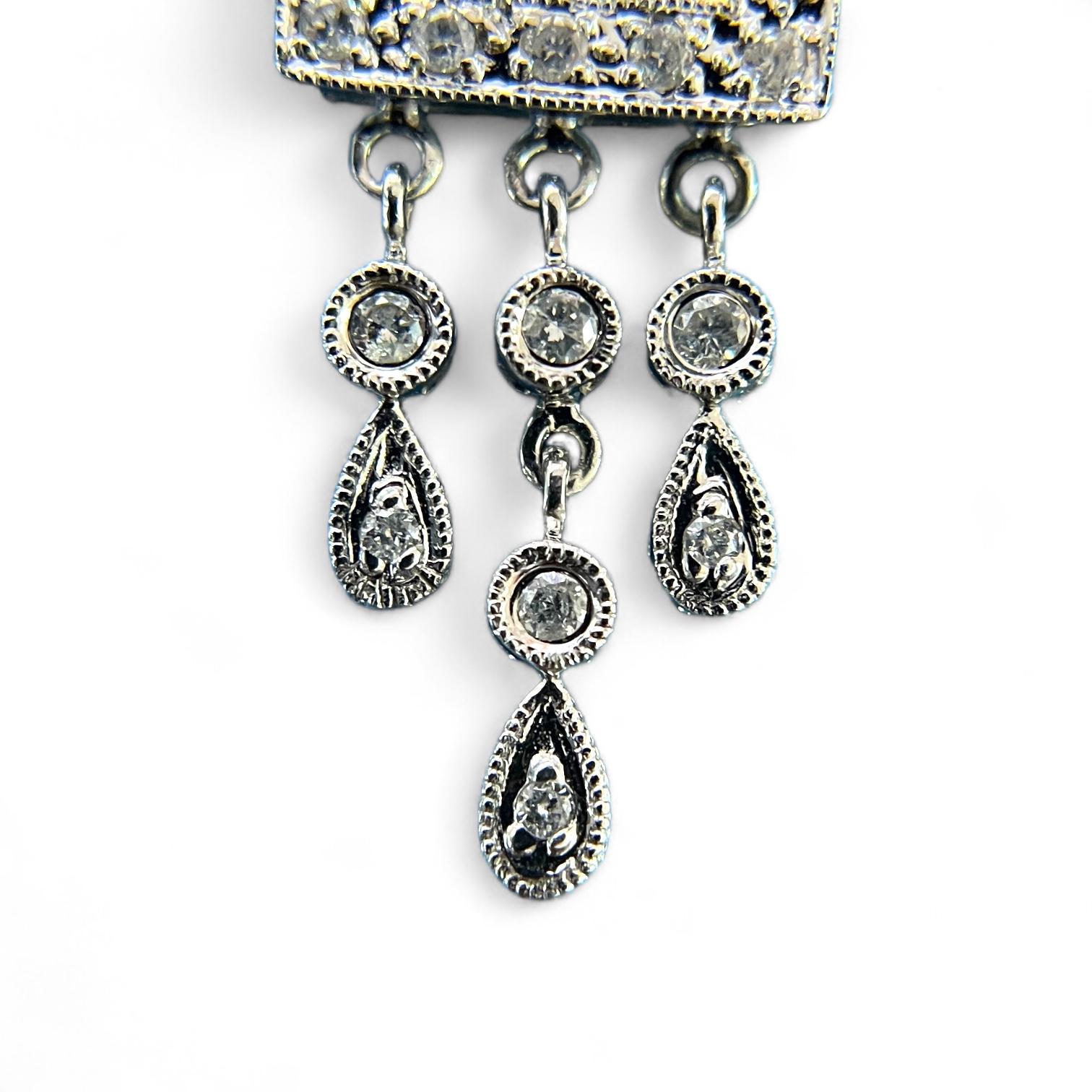 Exquisite 18K Gold Long Necklace with Diamonds For Sale at 1stDibs