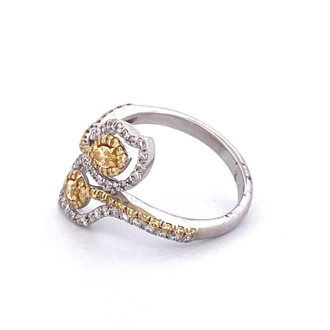 Exquisite 18k White Gold Split Diamond Ring For Sale at 1stDibs