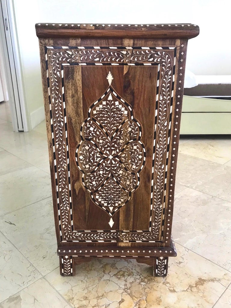 Exquisite Chest of Drawers with Bone Inlays and Marquetry Designs ...