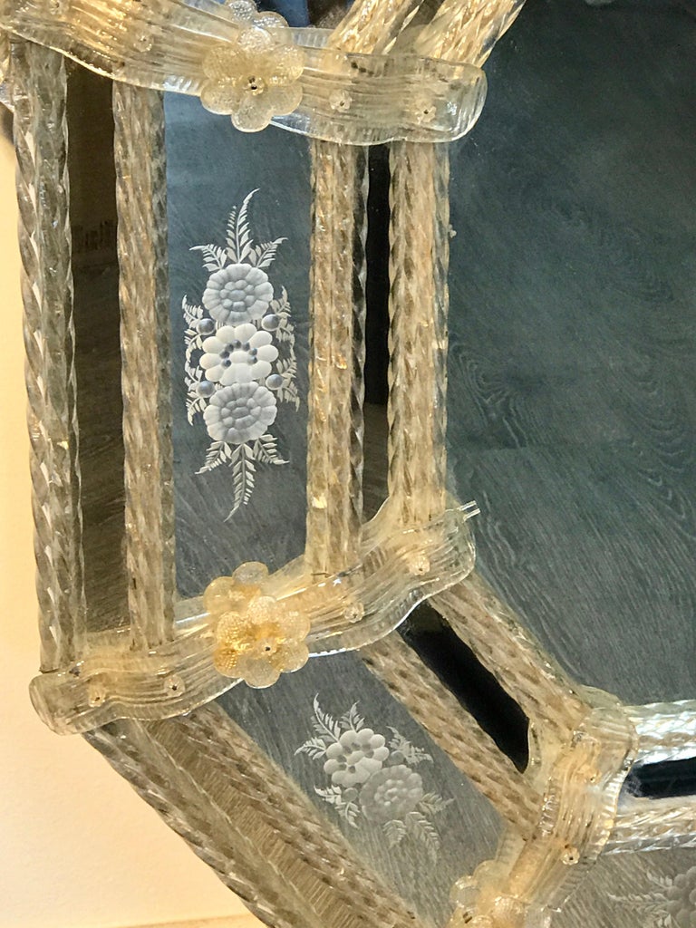 Exquisite Venetian Glass Engraved Mirror For Sale at 1stDibs